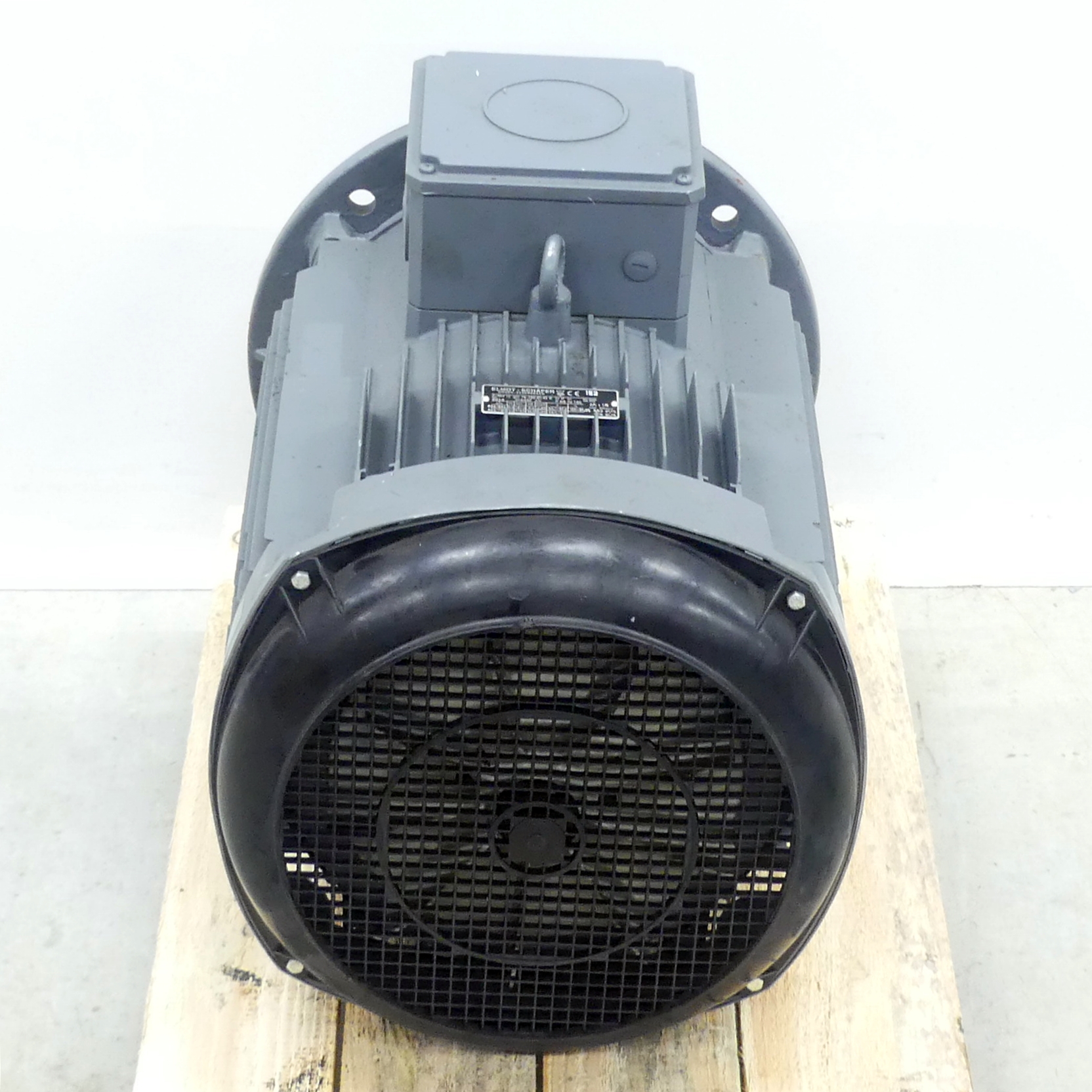 Maschinenteil24 | VEM motors Three-phase motor K11R 180L 4 Exe II T3 TPM HW | buy online